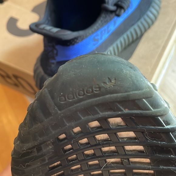 adidas | Shoes | Yeezy Boost 35 V2 Dazzling Blue Box Included With ...